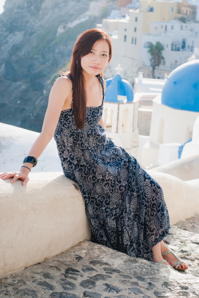 Raine in Oia – SANTORINI PHOTOGRAPHER ANNA SULTE