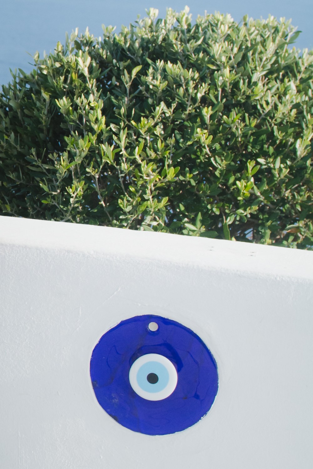 THE MEANING BEHIND THE POPULAR GREEK SOUVENIR – THE BLUE EYE ...